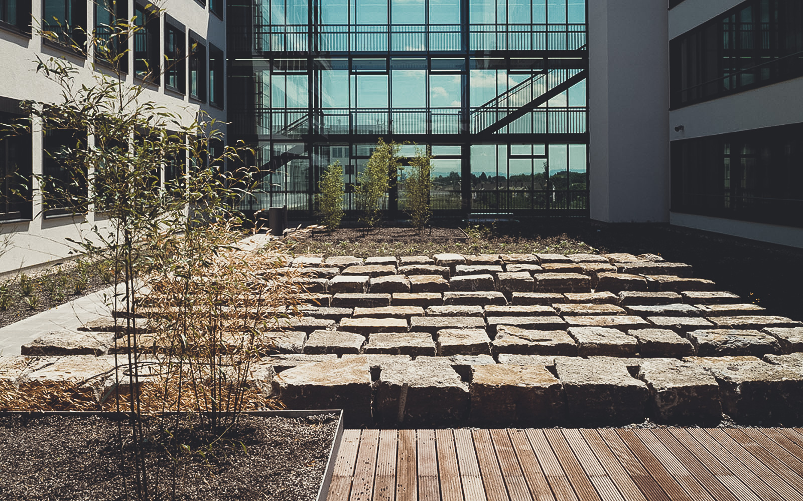 Freianlagen debitel-City | Stuttgart - GTL Landschaftsarchitektur ...